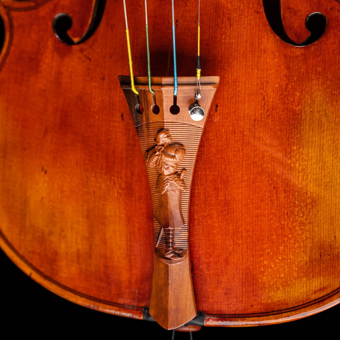 The "La Pucelle" violin tailpiece in mountain mahogany – Hellweg & Cloutier